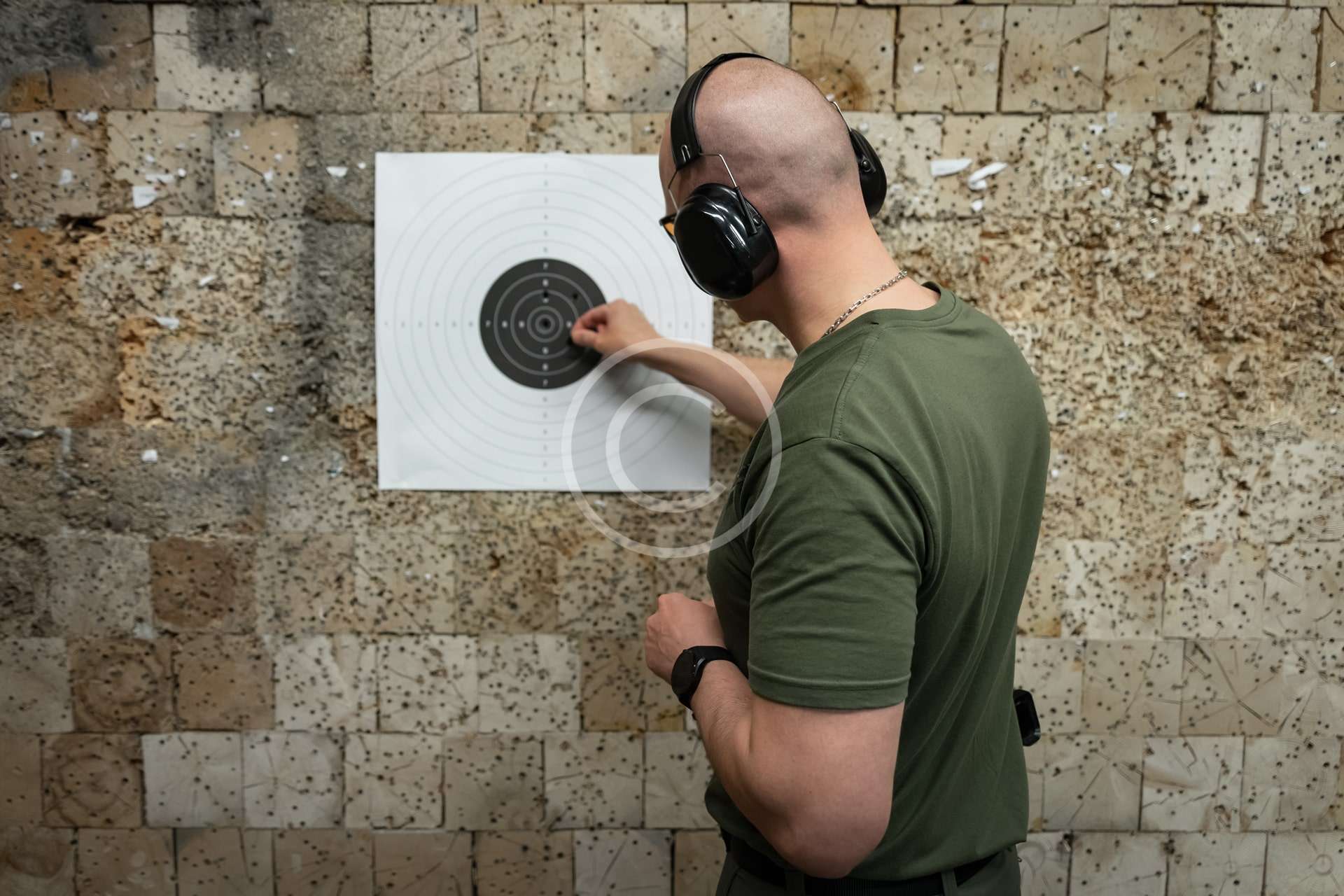A guide through the most popular handguns for prepared citizens – Hit ...